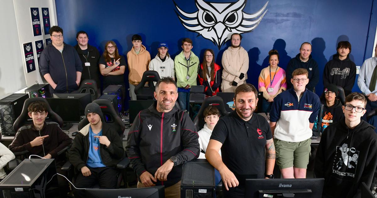 Introduction to Esports and Social Media | GCS