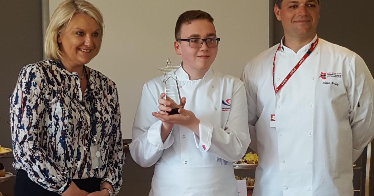 Rhys scoops Silver for his 'tea for two' | GCS